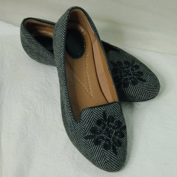 Clarks | Shoes | Clarks Artisan Gray Flats Womens Size 7 Herringbone ...